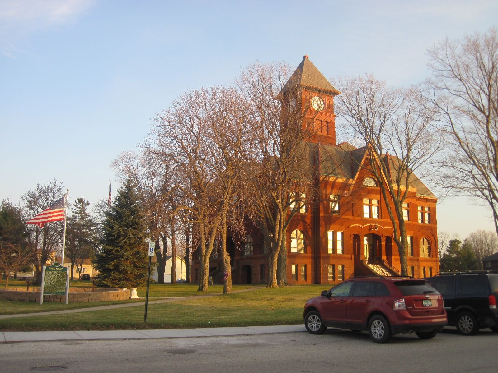 Locations Hub - Mason County Courthouse