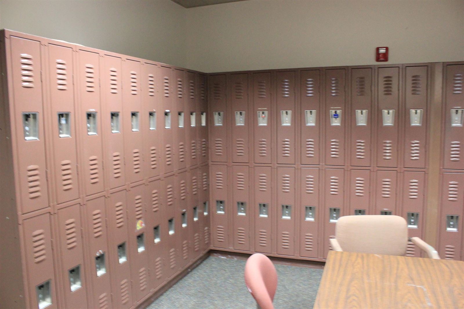 Locations Hub - CBS WWJ Detroit Television TV Studios