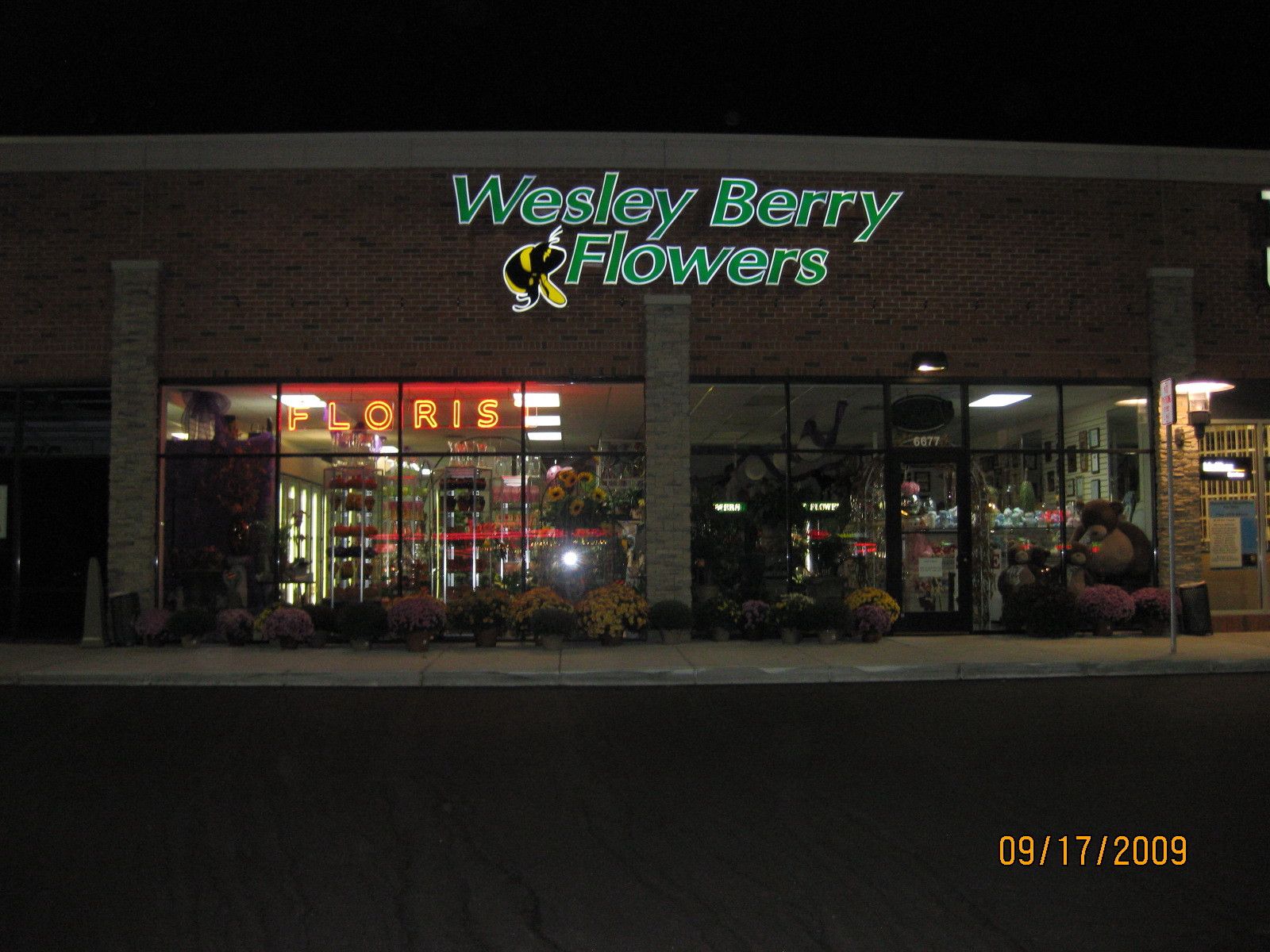 Locations Hub - Wesley Berry Flowers-West Bloomfield