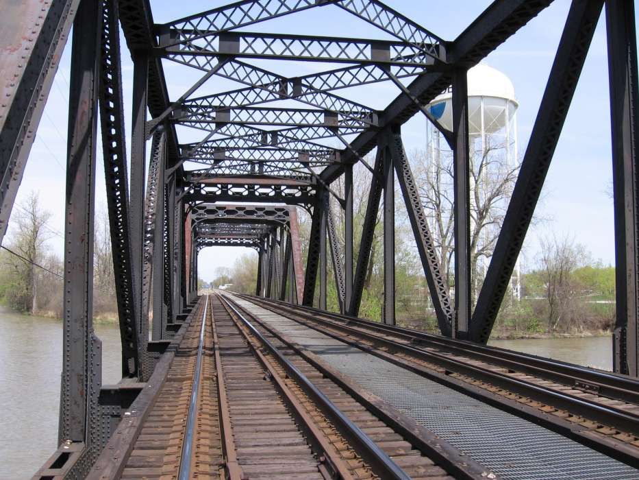 Locations Hub - Monroe CN Railroad Bridge
