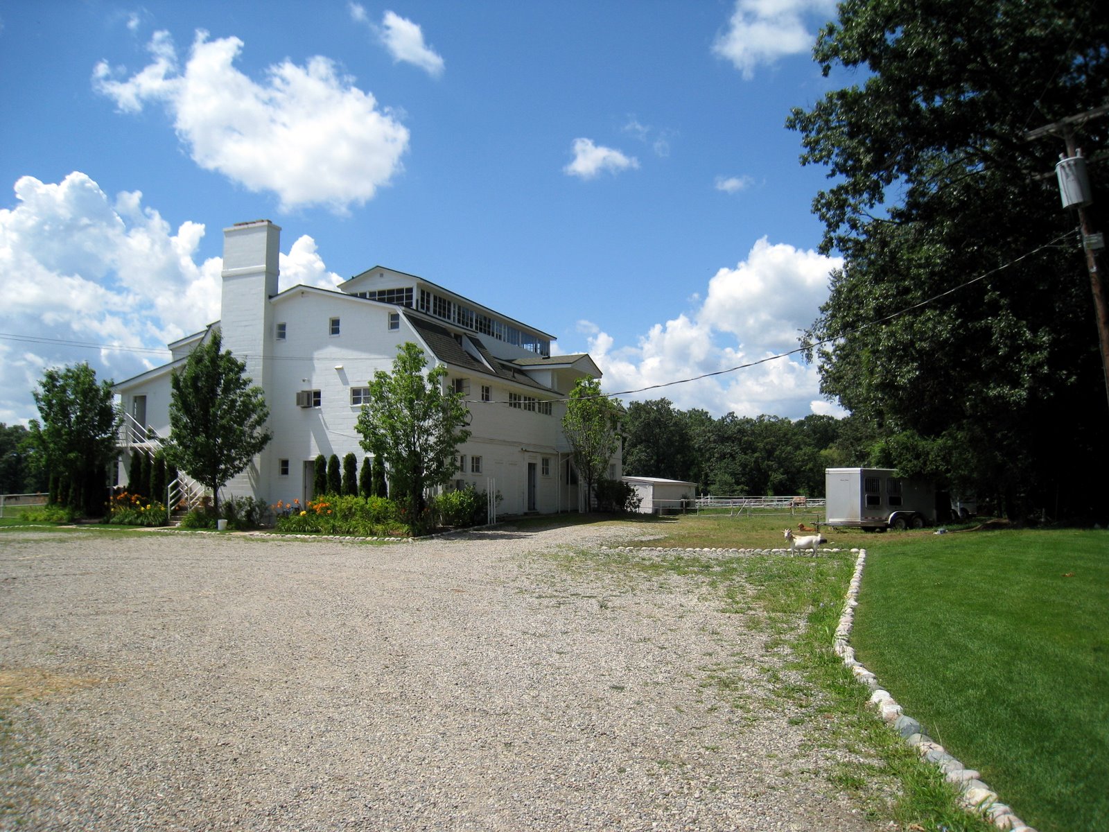 Locations Hub - Ivory Farms