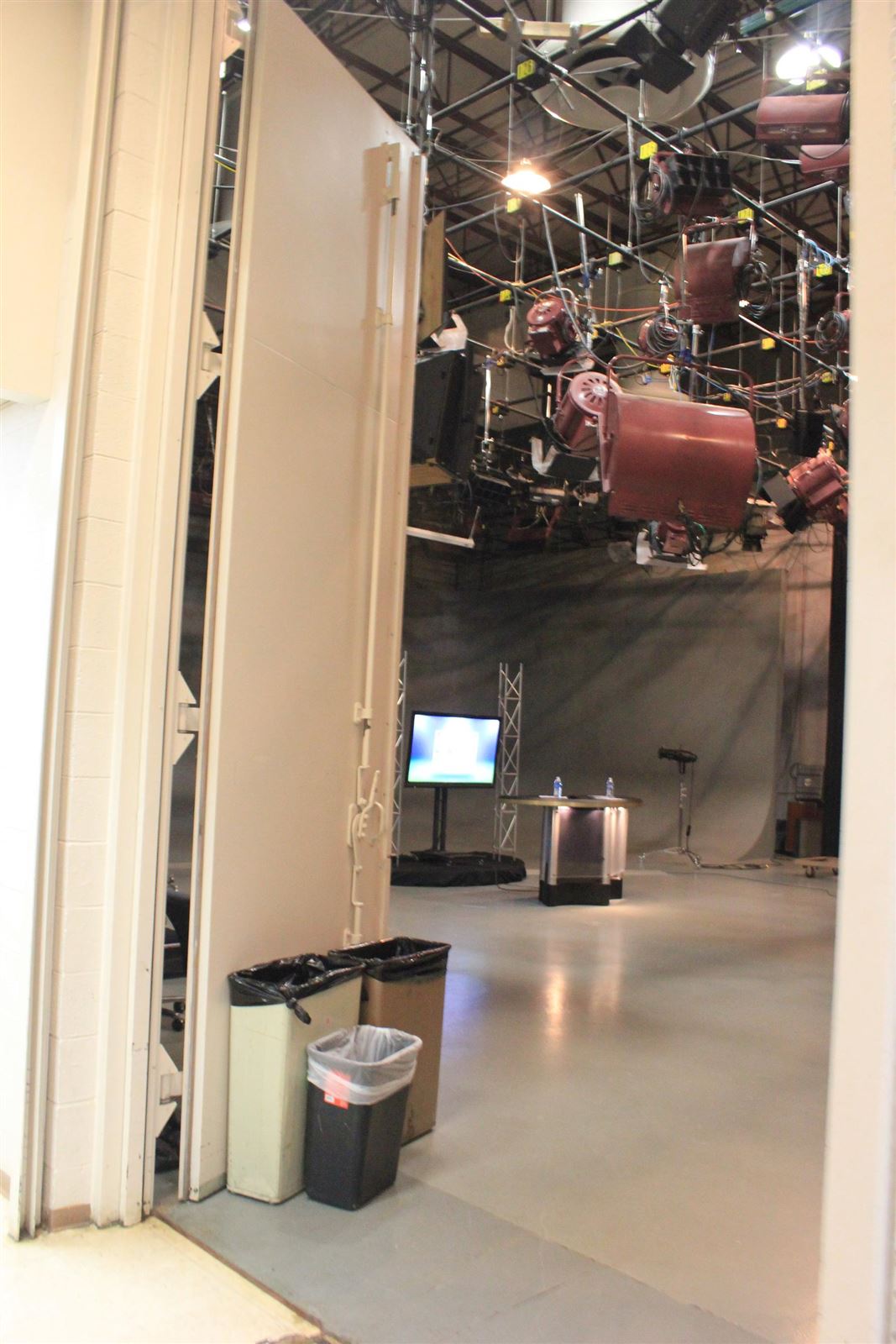 Locations Hub - CBS WWJ Detroit Television TV Studios