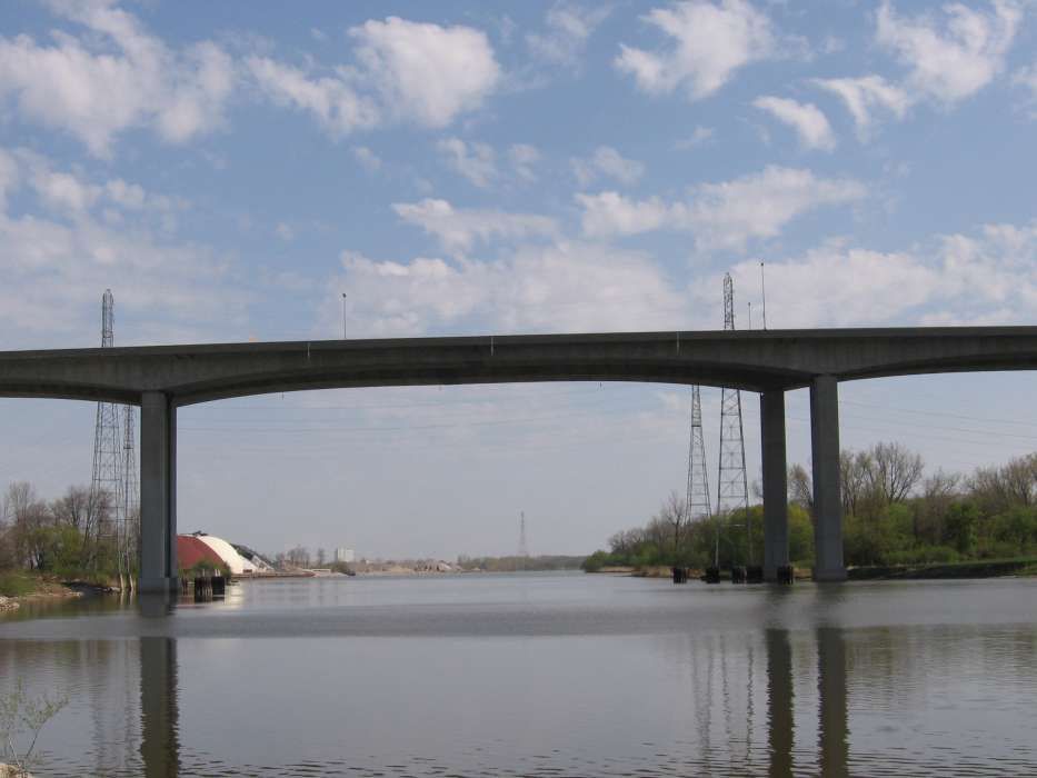 Locations Hub - Zilwaukee Bridge