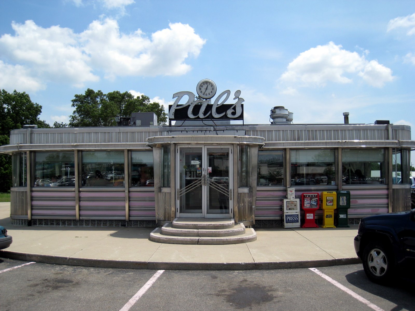 Locations Hub - Pal's Diner