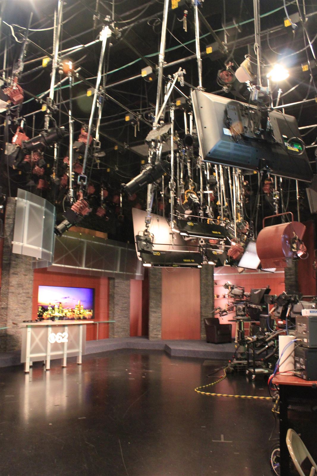 Locations Hub - CBS WWJ Detroit Television TV Studios