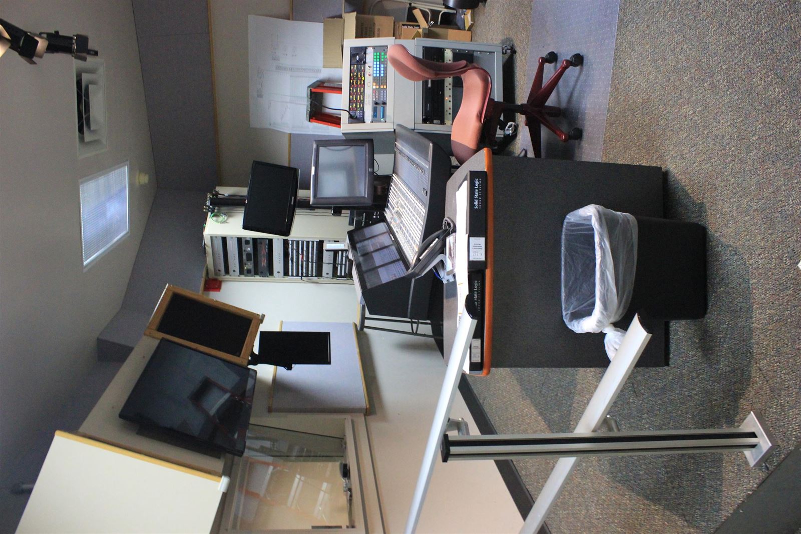 Locations Hub - CBS WWJ Detroit Television TV Studios