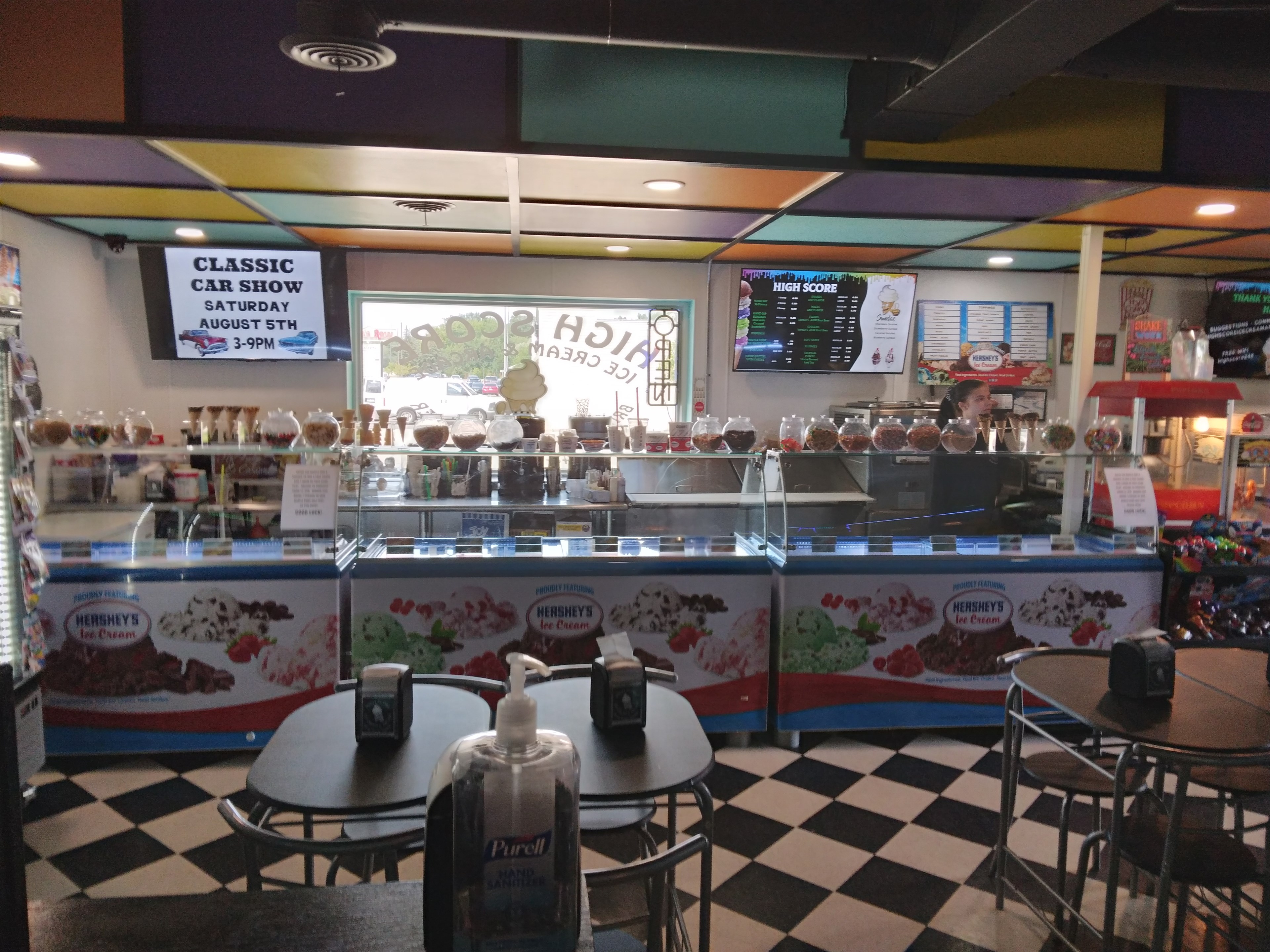 Locations Hub - High Score Ice-cream & Arcade.