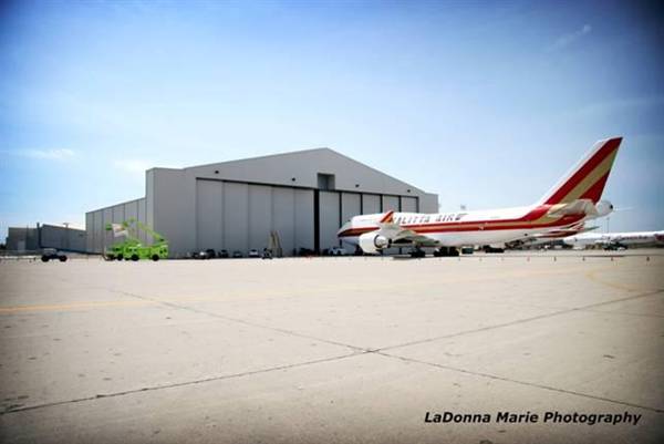 Locations Hub - Kalitta Air Hangar